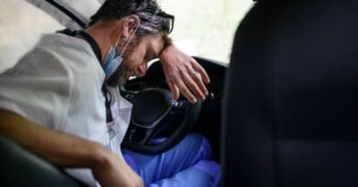 Burnout: Stages, types, causes, and signs | therapist.com