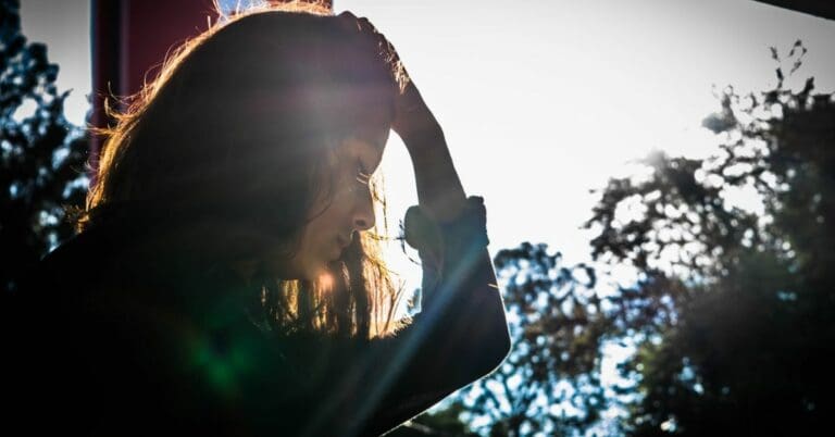 How to tell the difference between sadness and depression | therapist.com